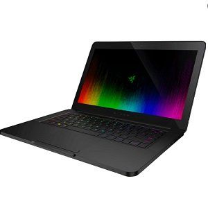 Razer Blade Pro 4K Gaming-Laptop mit 17,3", 4K/UHD Display, i7, GTX1080 ...