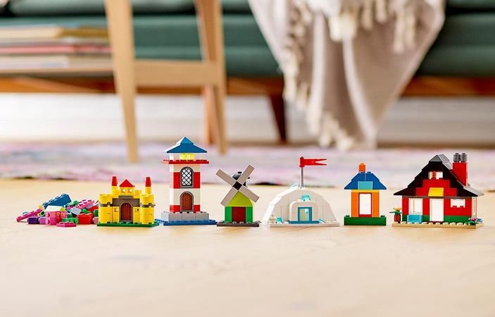 LEGO 11008 Classic Bausteine – Bunte Häuser - 6 einfache Modelle für 12 ...